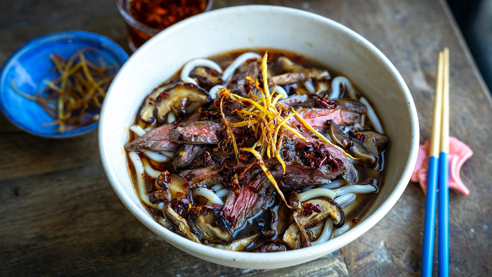 Sopa de fideos con filete chamuscado de Donal - Como Cocinar