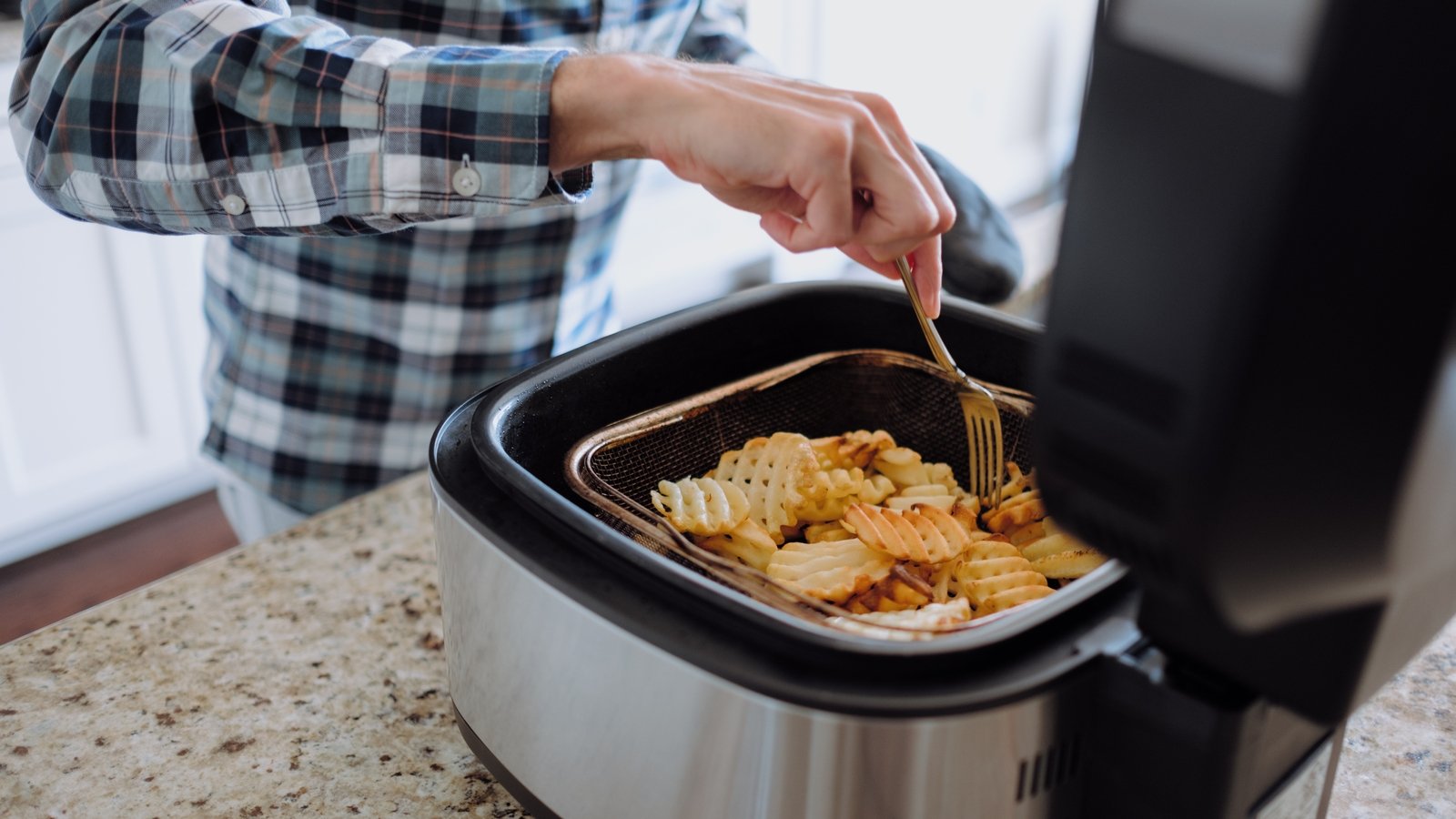 Cómo utilizar una freidora para hacer que la comida reconfortante sea ...