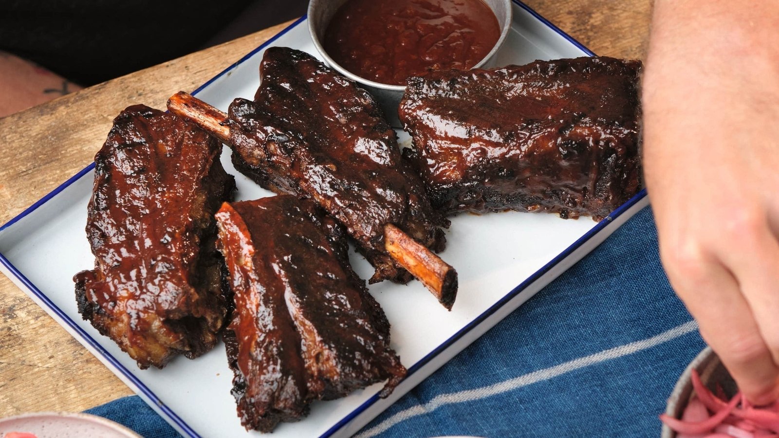 Las costillas cortas de carne ahumada de Tom Kerridge - Como Cocinar